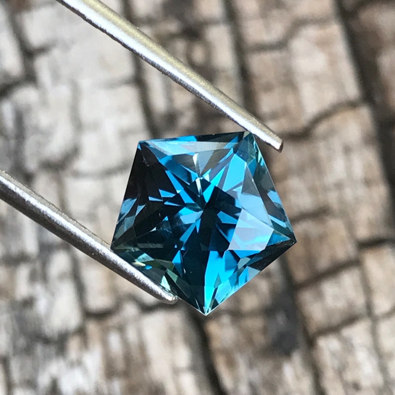 London Blue Topaz Pentagon Gemstone, Fancy Cut, 4.70 Carat - Etsy