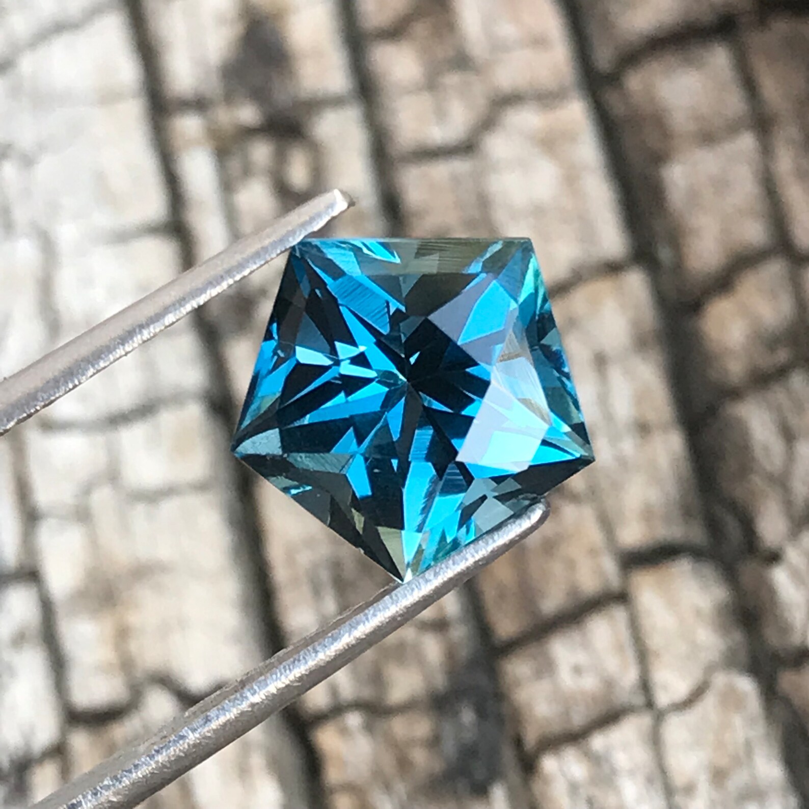 London Blue Topaz Pentagon Gemstone, Fancy Cut, 4.70 Carat - Etsy
