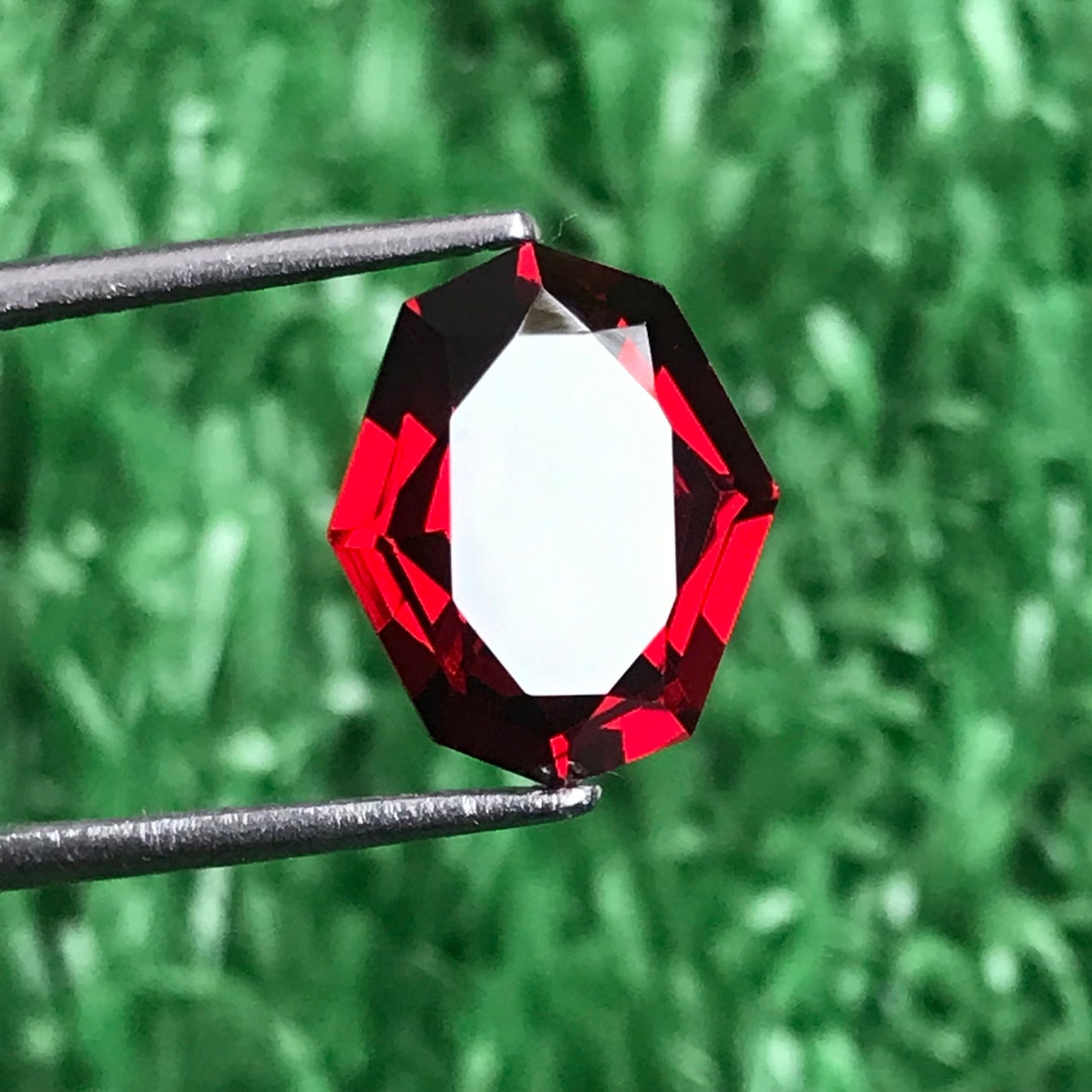 Natural Mozambique Garnet, 10 MM Mozambique Garnet Fancy Shape, 4.30 Carat Mozambique Garnet ...