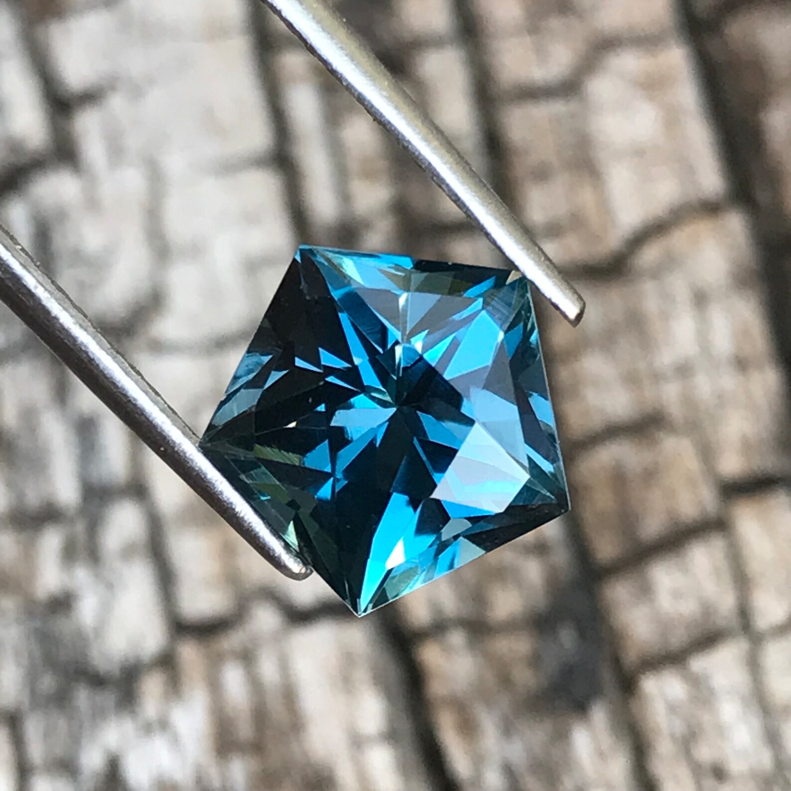 London Blue Topaz Pentagon Gemstone, Fancy Cut, 4.70 Carat - Etsy
