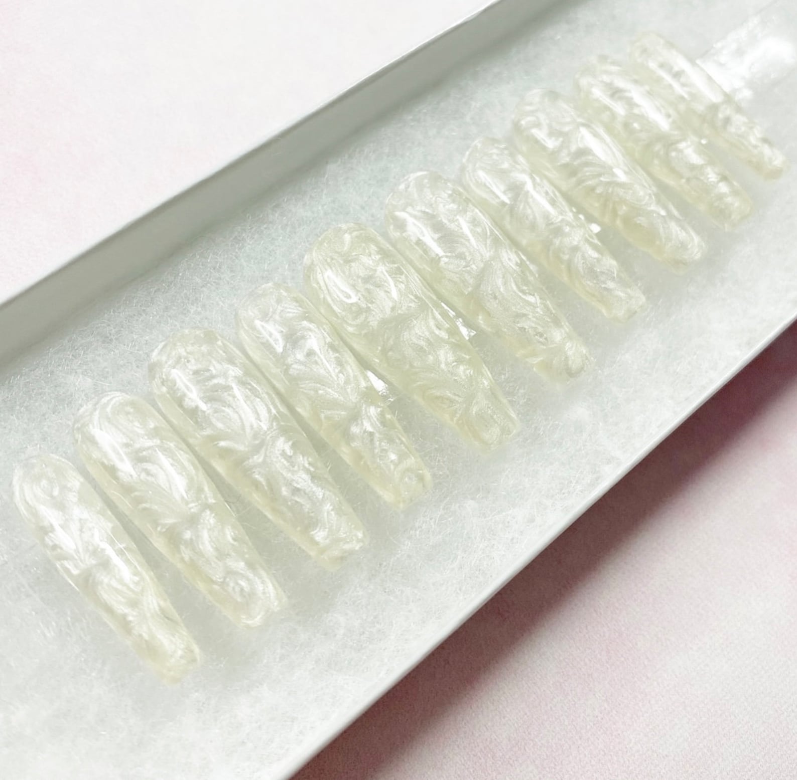 Shell Thread Press on Nails | Wedding Nails | Thread Shell Nails ...
