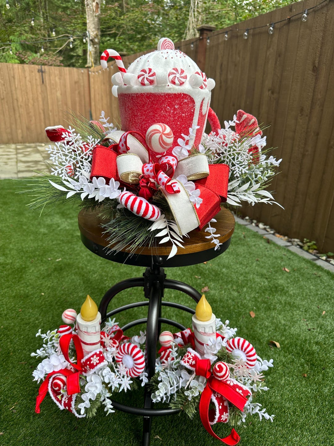 Christmas Peppermint Mug Candle Centerpiece. Christmas Peppermint Table ...