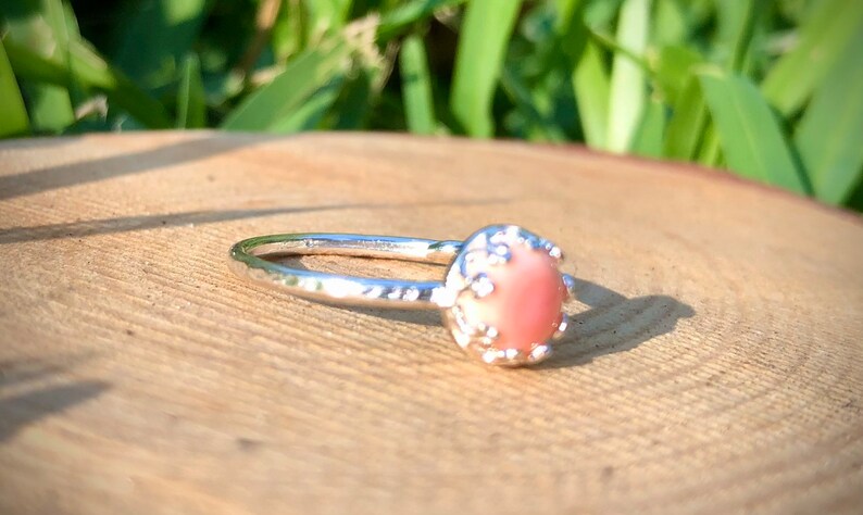 Queen Conch Crown Bezel Ring - Etsy