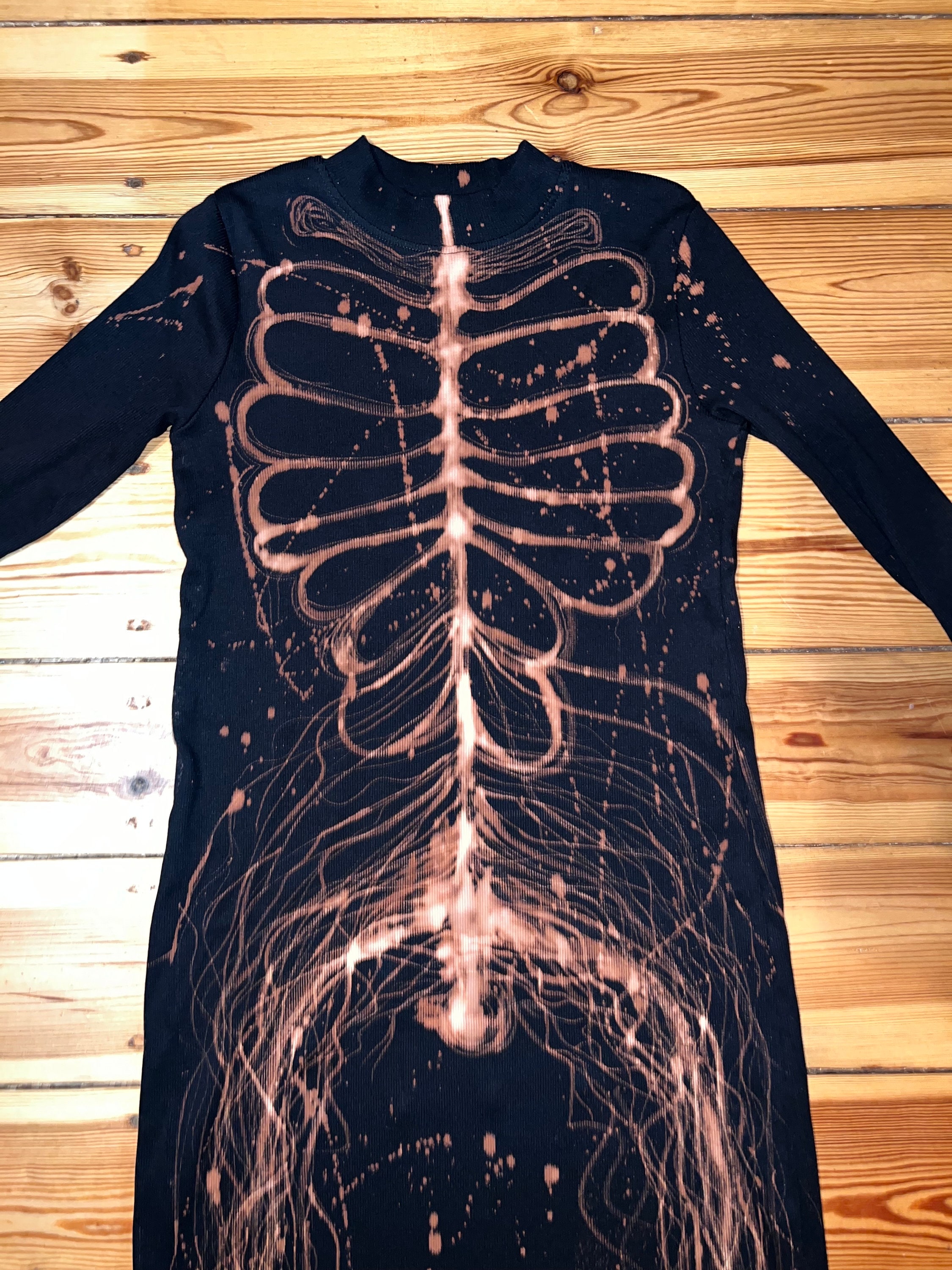 Skeleton Bleach Dress Bleached Art Selfmade Bones Skeletons Spine Goth ...