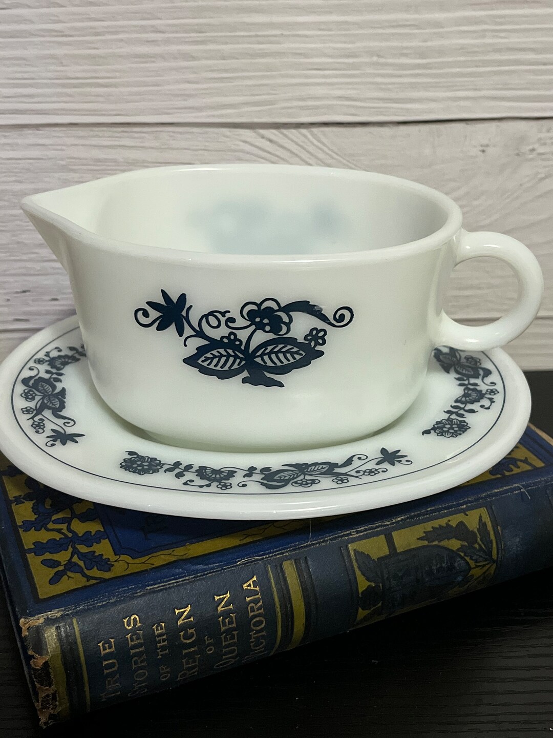 Pyrex Blue Onion Pattern Gravy Boat With Underplate - Etsy