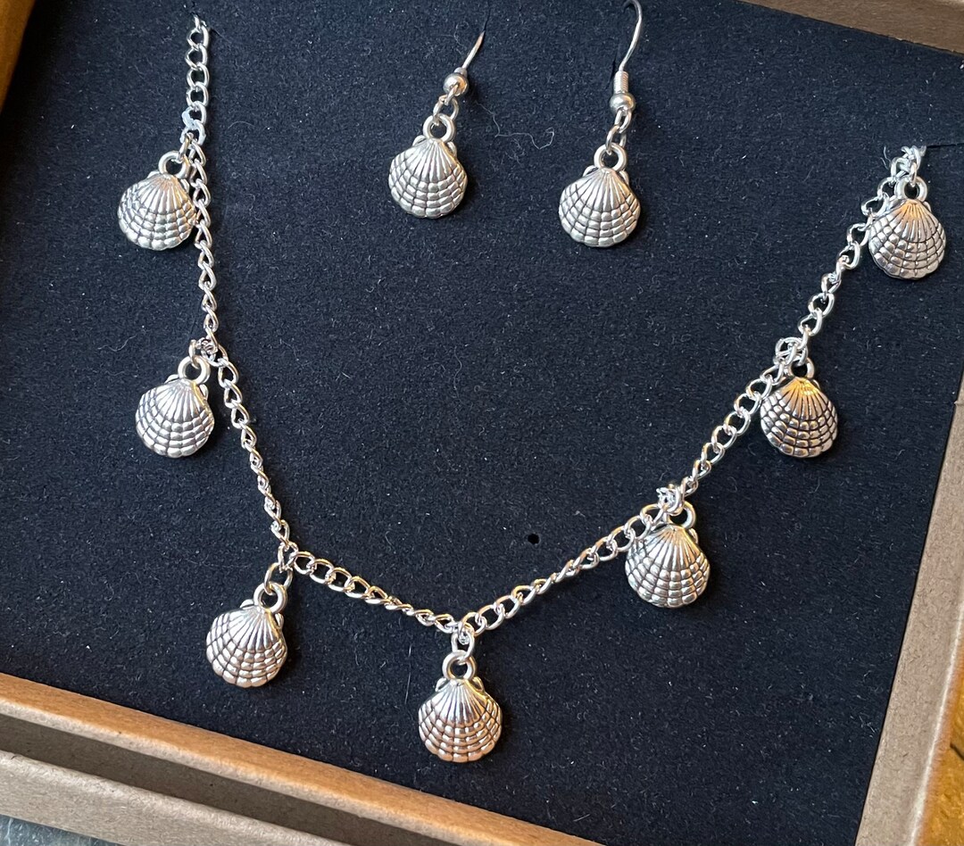 Silver Clam Shell Necklace With Matching Earrings - Etsy
