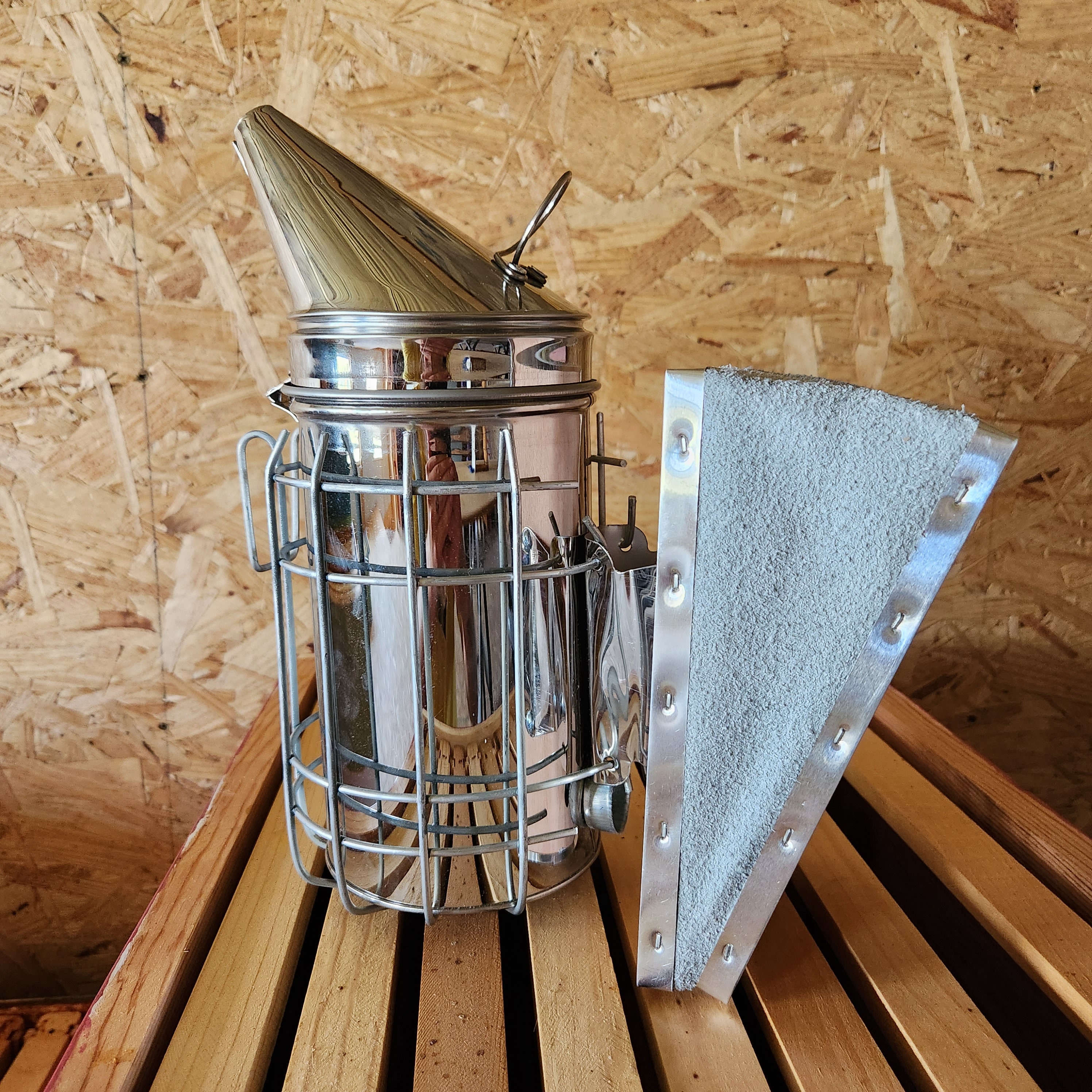 Personalized Bee Smoker and Hive Tool for Beekeeping and Honeybees - Etsy