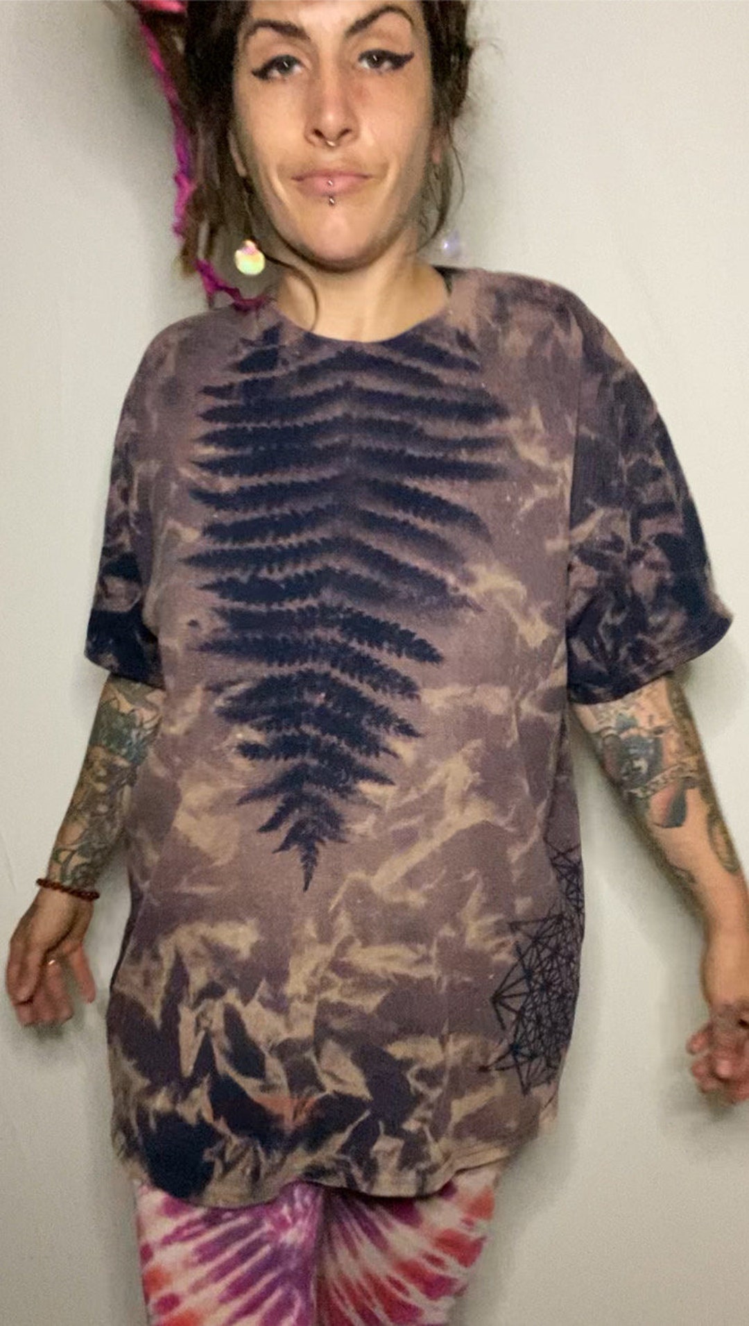 Custom Bleach Dye T-shirt: Fern & Tetrahedron Design - Etsy