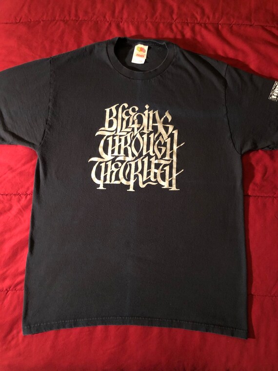 Bleeding through metal tshirt - Gem