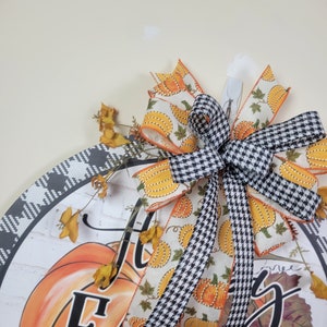 Autumn Welcome: Happy Fall Y'all Door Hanger With Pumpkin, Fall Leaf ...
