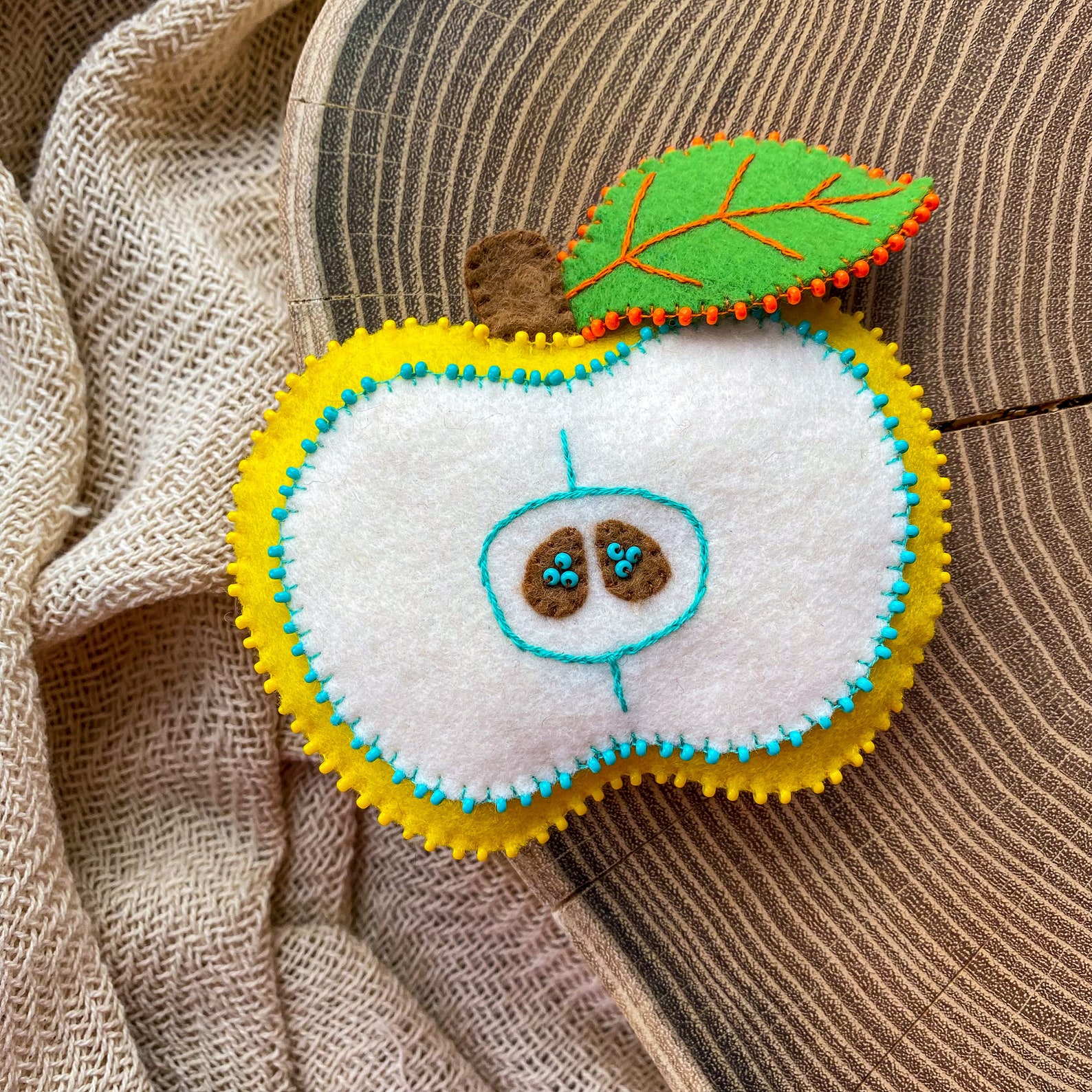 Felt Apple Ornament Pattern, PDF Pattern, Felt Apple, Felt Beaded ...