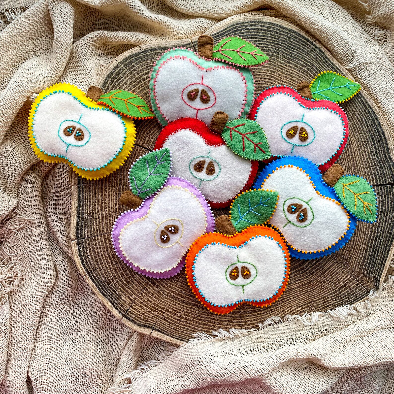 Felt Apple Ornament Pattern, PDF Pattern, Felt Apple, Felt Beaded ...