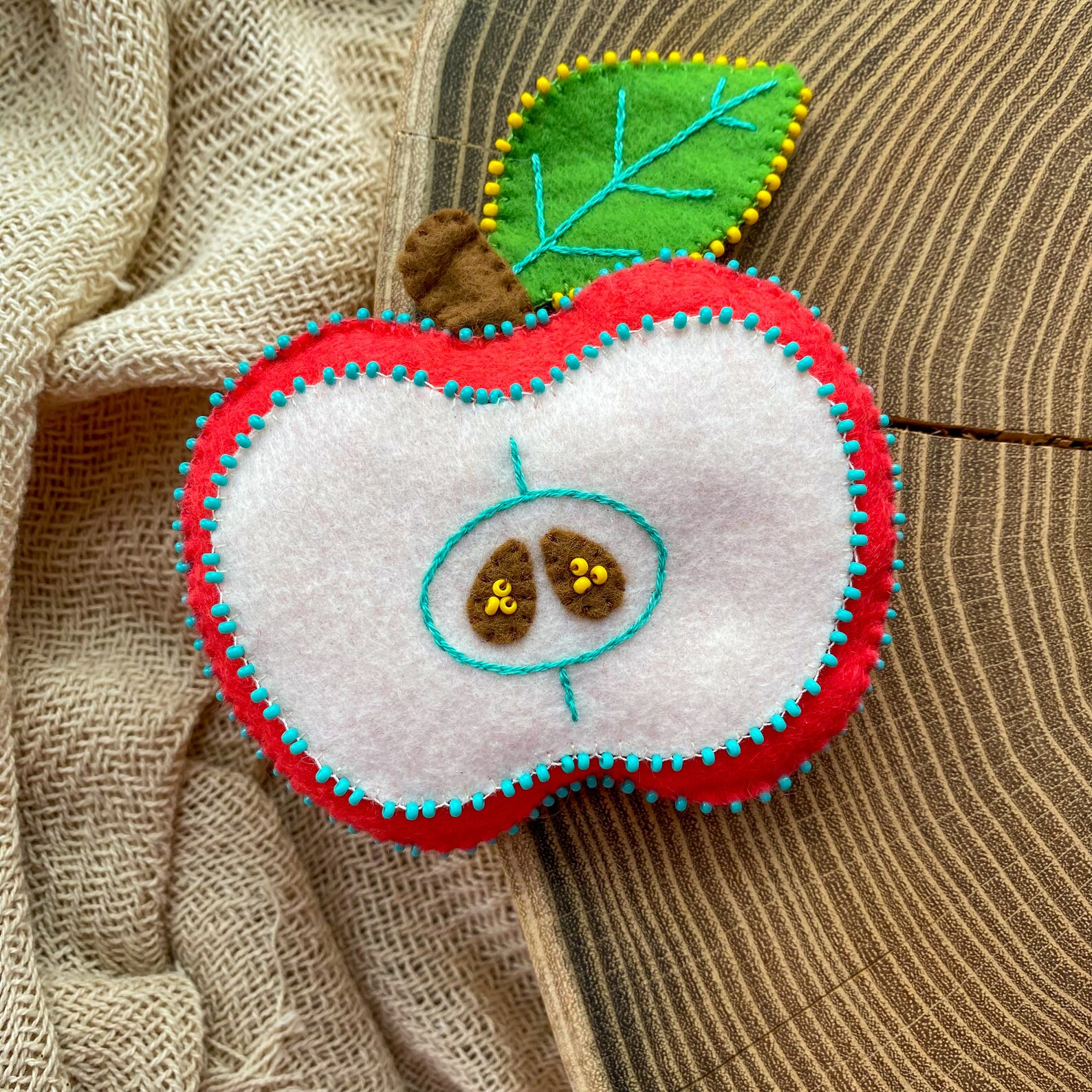 Felt Apple Ornament Pattern, PDF Pattern, Felt Apple, Felt Beaded ...