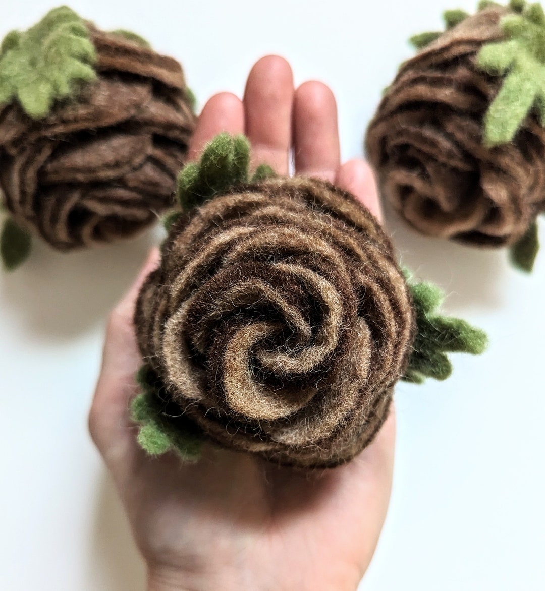 Felt Fir Pinecone Loose Parts / Needle Felted Wool Pine Cone Decoration ...