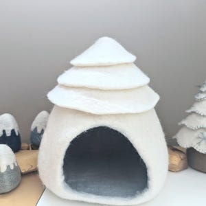 Felt Winter Play House / Arctic Cave for Small World Play / Object ...