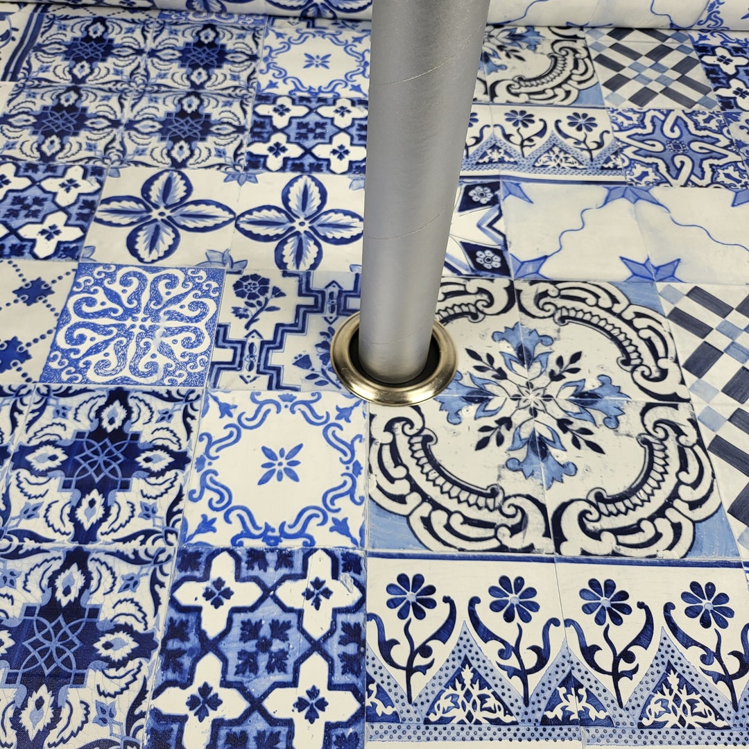 140cm Round PVC Tablecloth With Parasol Hole - Greek Blue Tiles ...