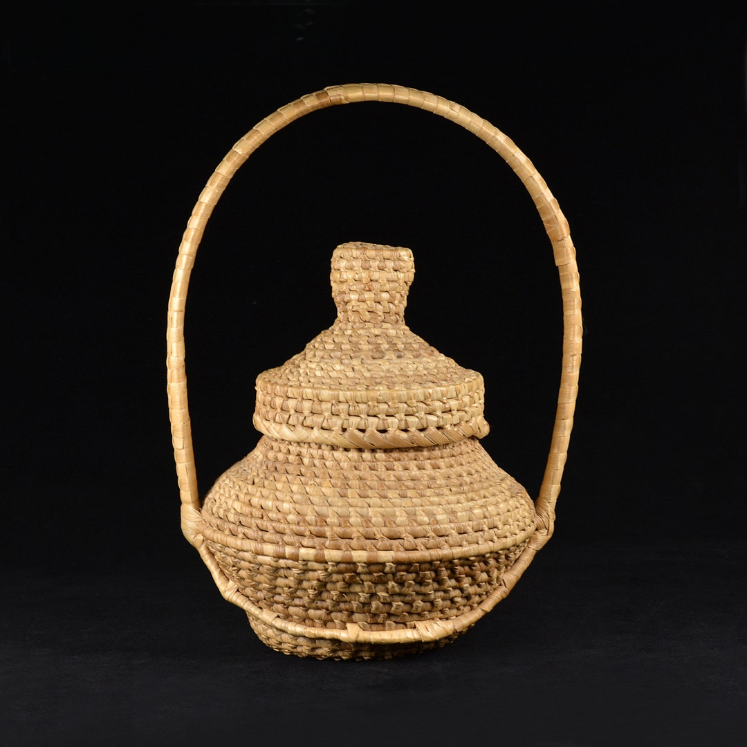 Vintage Tribal Art Ethnic Handicrafts Woven Handled Lidded Storage Buka ...