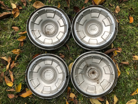 Mopar Chrysler Hubcap