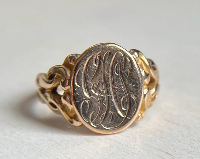 ON HOLD / Antique Solid 9K Yellow Gold Signet Ring, Size 7.25 7 1/4 ...