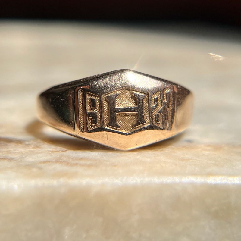 Signet Class Rings - Etsy