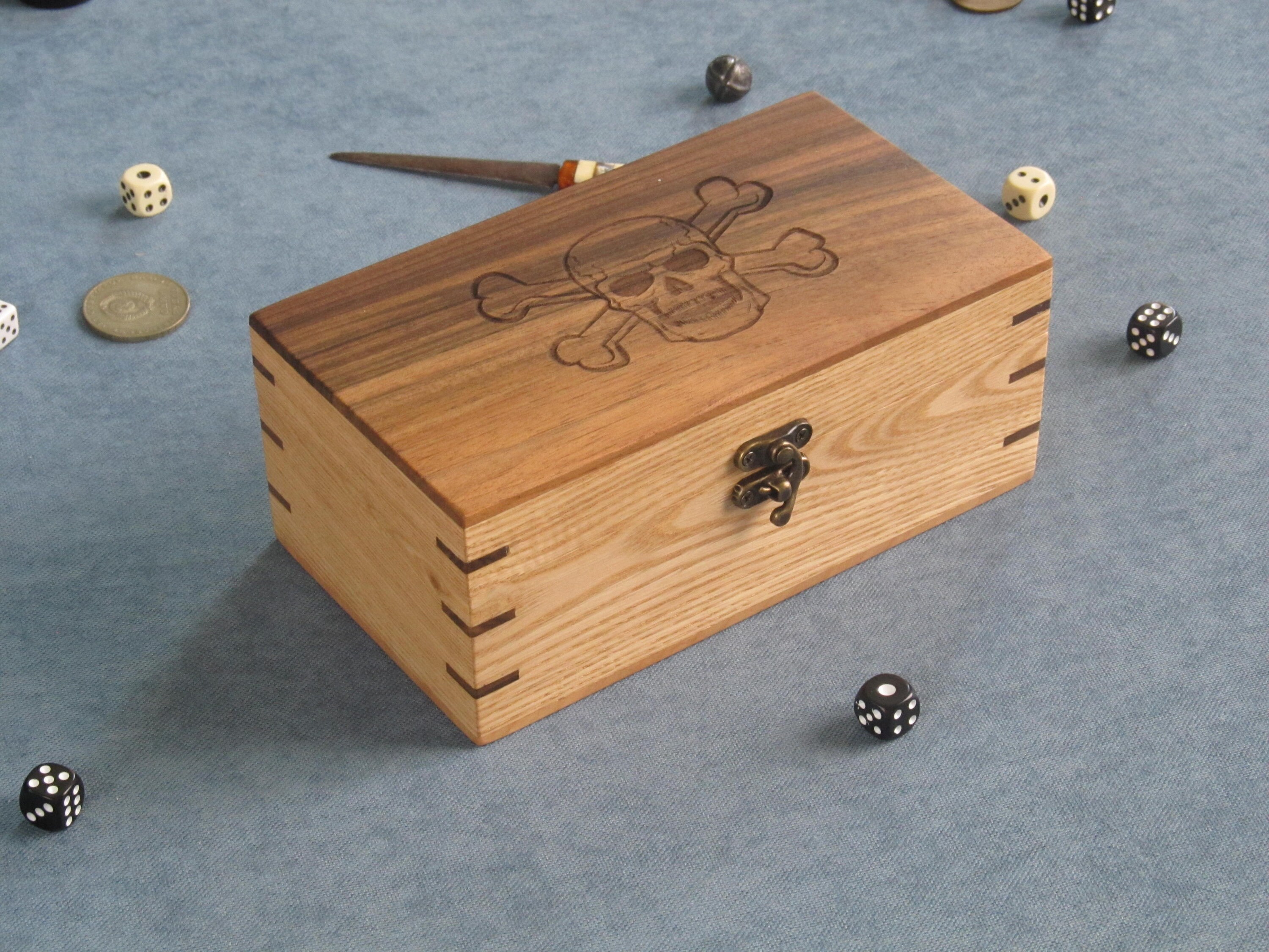 DND dice box free personalized for dungeons and dragon gift | Etsy