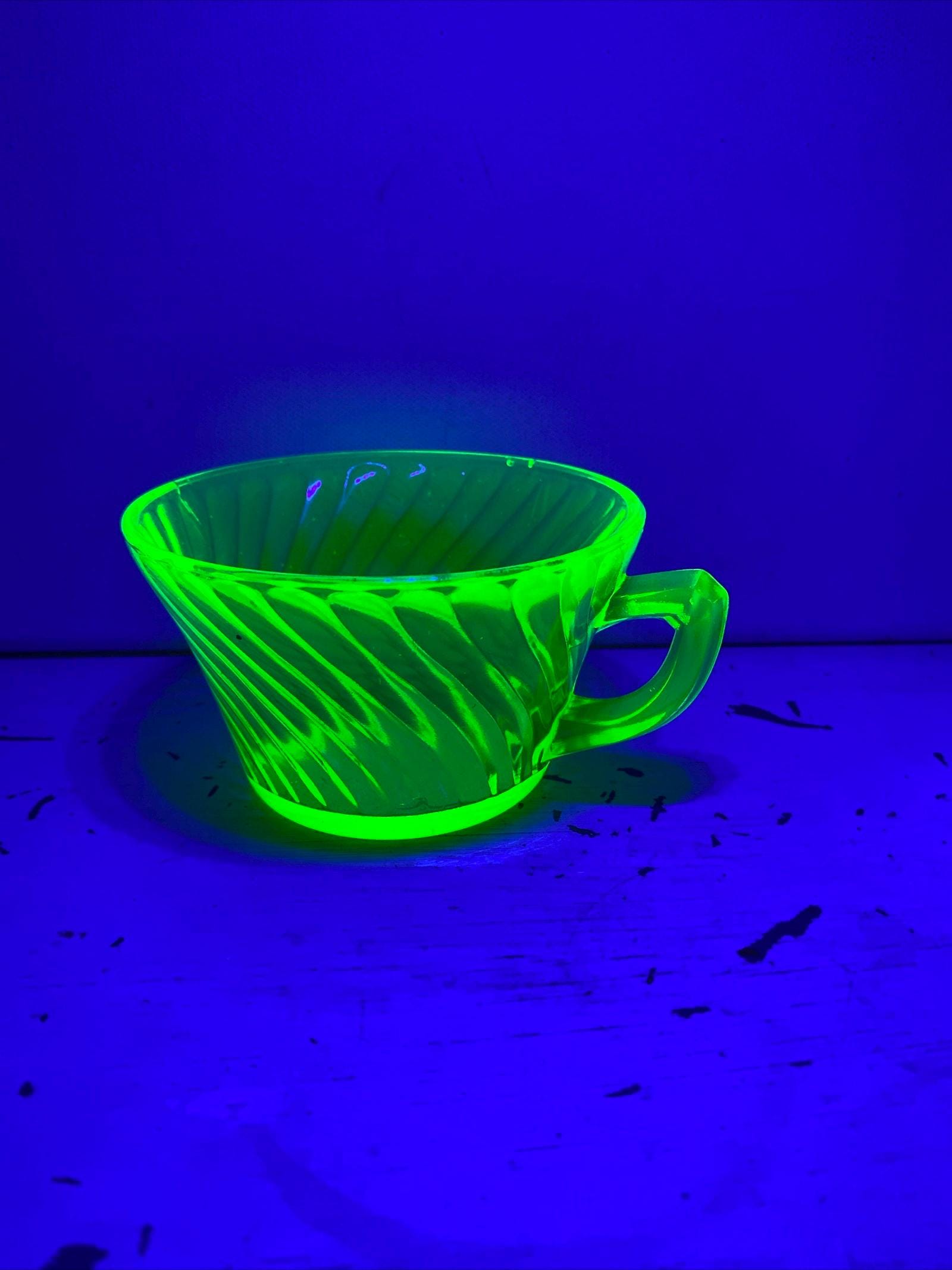 Vintage Uranium Tea Cup Green Glow Glass Swirl Pattern Anchor Hocking ...