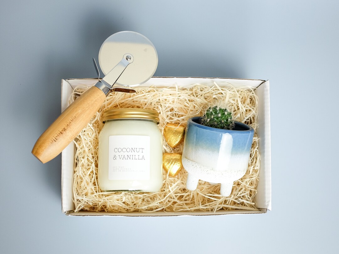 New Home Gift Box | Housewarming Gift | Plant Gift Box | University ...