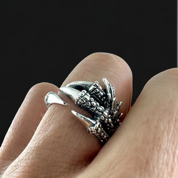 Raven Claw Ring - Etsy