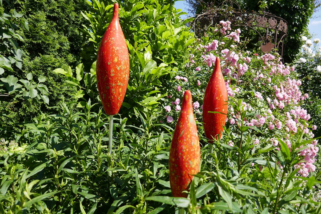 Garden Stakes, Set of 3, Modern Spikes | Ceramic Stele | Red Ceramic ...