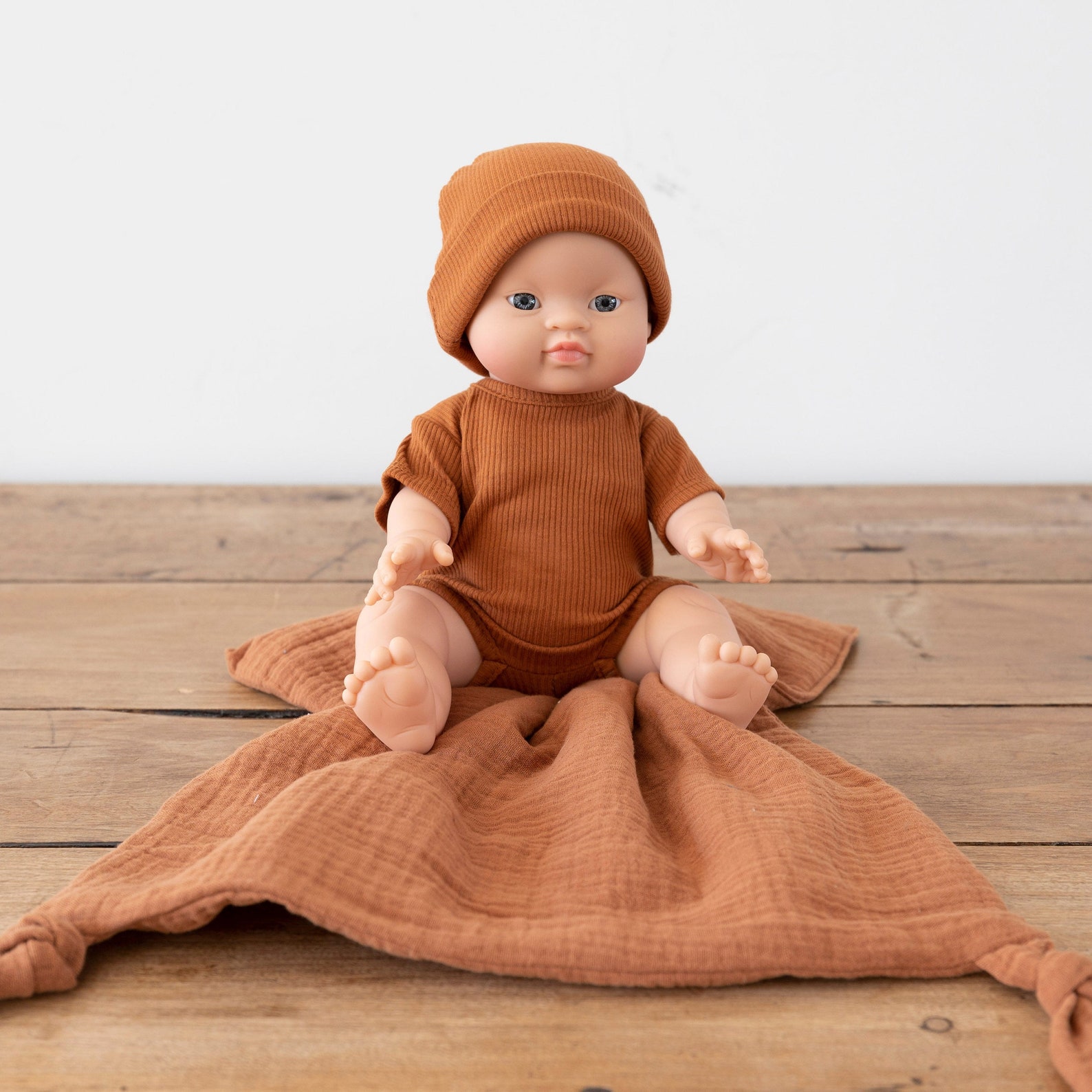 Archie | Baby Boy With Blue Eyes and Cognac Romper and Hat - Etsy
