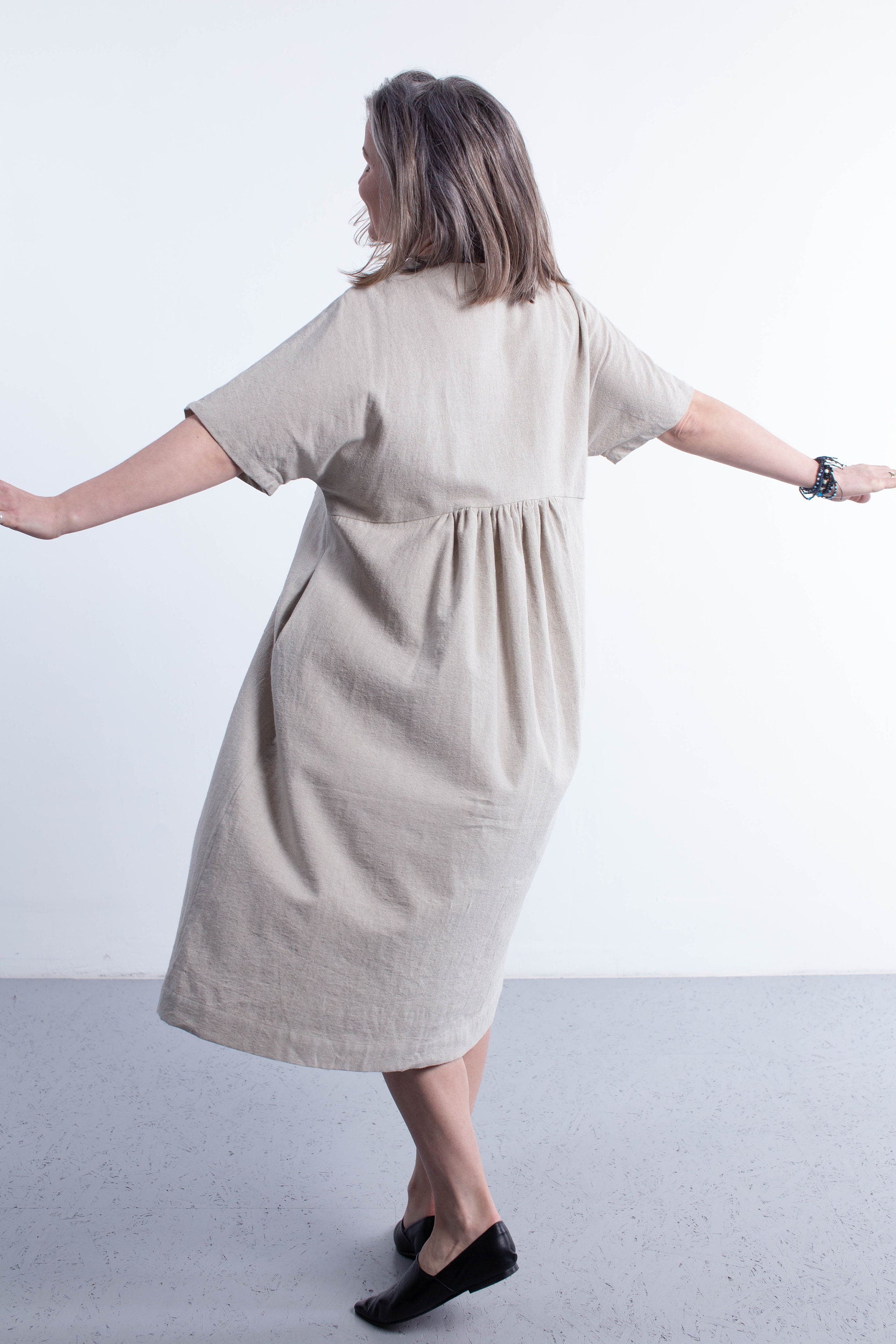 Loose Silhouette Linen Dress for Women, Comfortable Oversize Dress, V ...