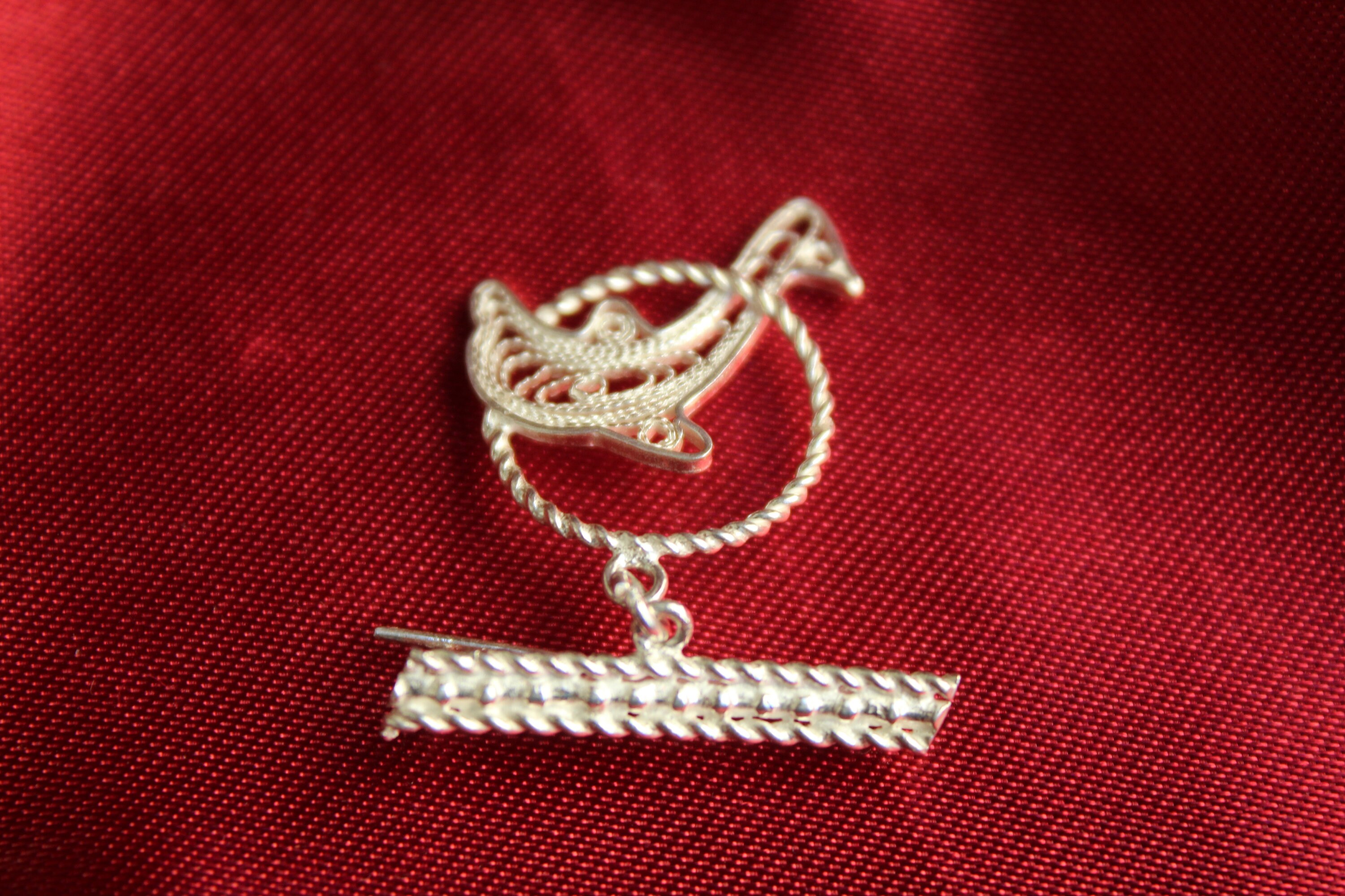 Handcrafted Silver Filigree Dolphin Pin Jewelry, Brooches - Etsy Hong Kong