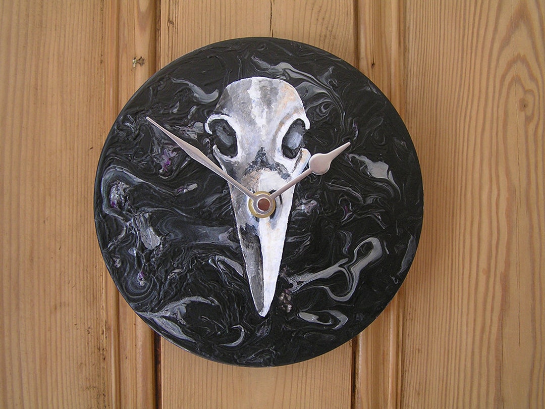 7" Painted Vinyl Record Clock. Crow Skull. Hand Painted. - Etsy