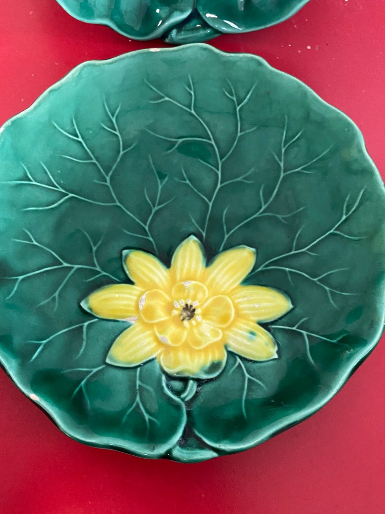Elegant Lily Pad Plates Gallery