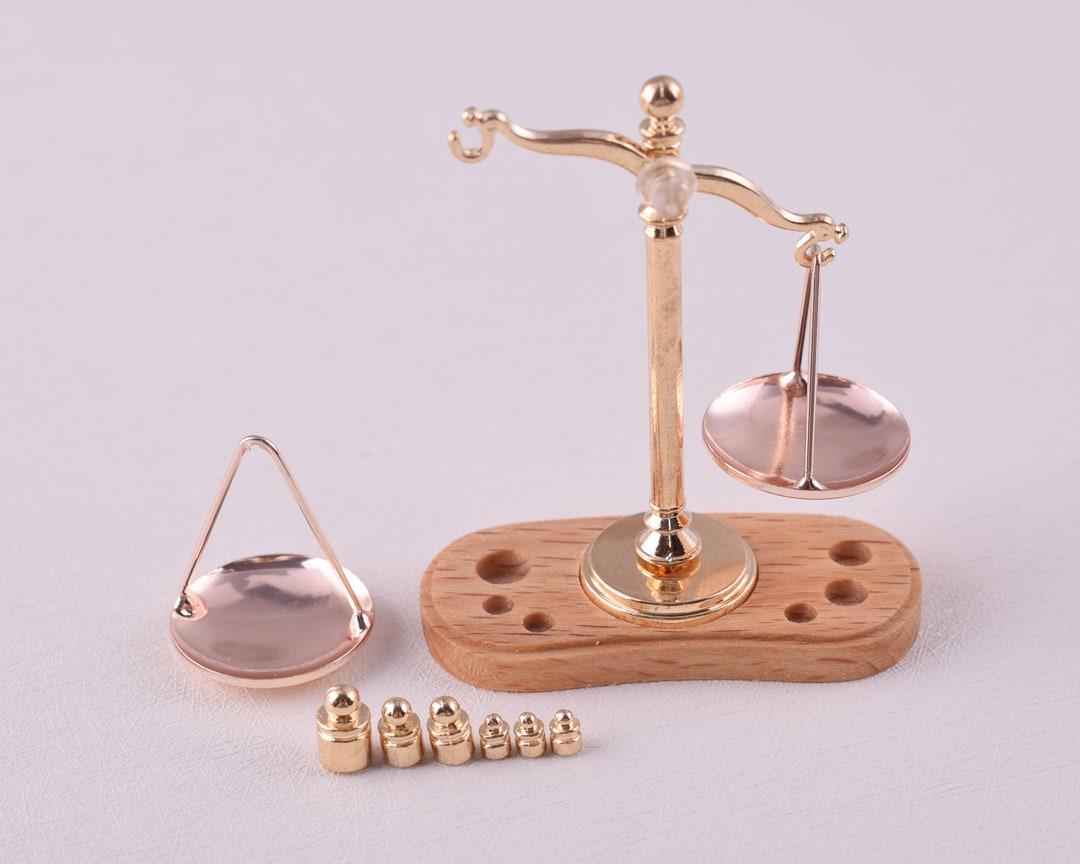 Handmade Miniature Scales Wooden Vintage Balance Dollhouse Decoration ...