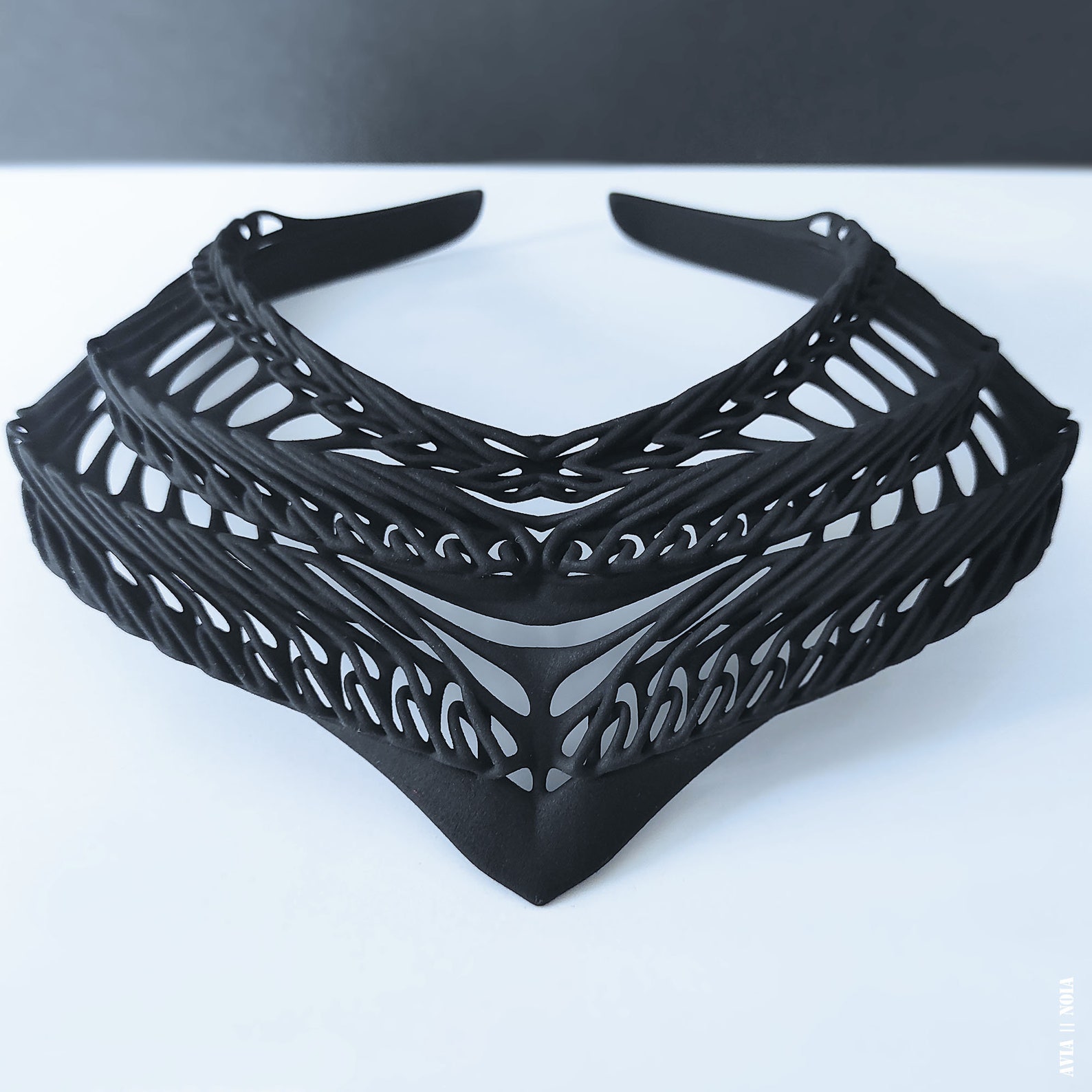 Avianoia's 3d Printed MJF Backbone Choker / Wearable Object ...