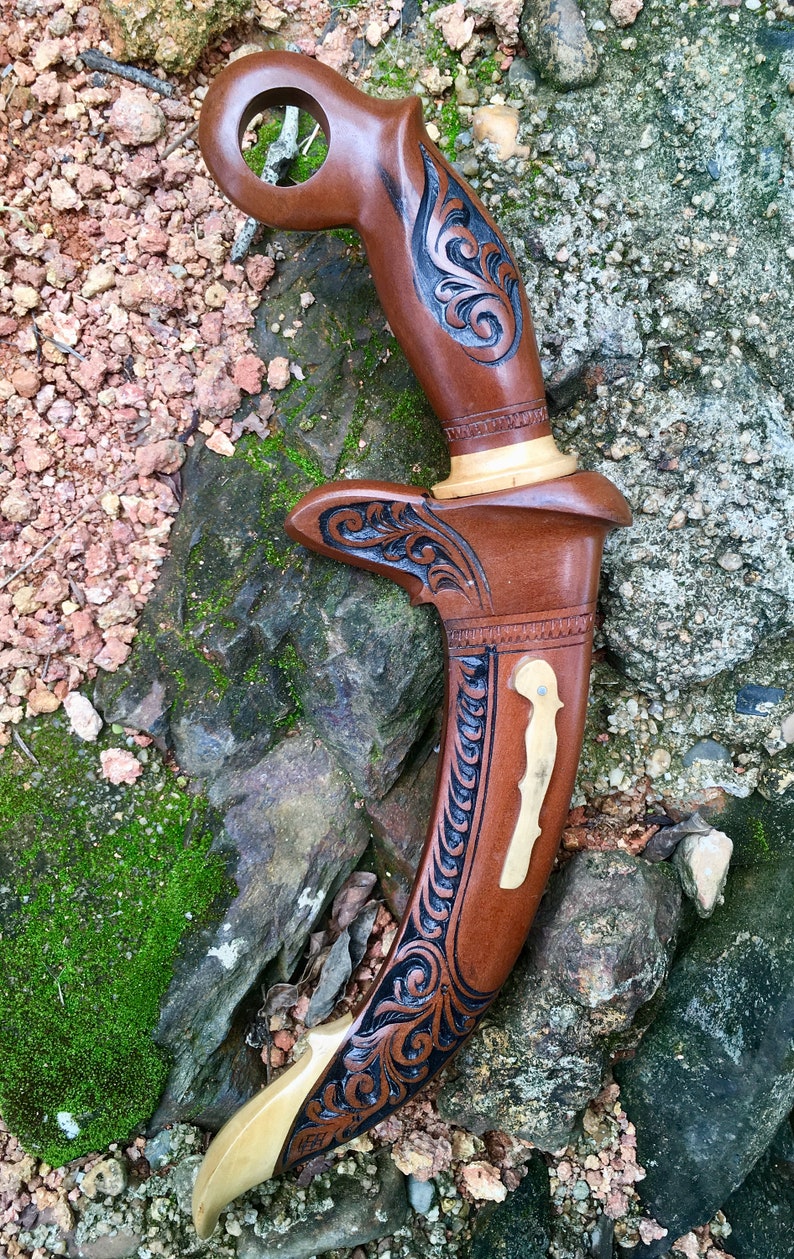 ULTIMATE UNIQUE KARAMBIT Carved by Hand Traditionally Handmade From ...