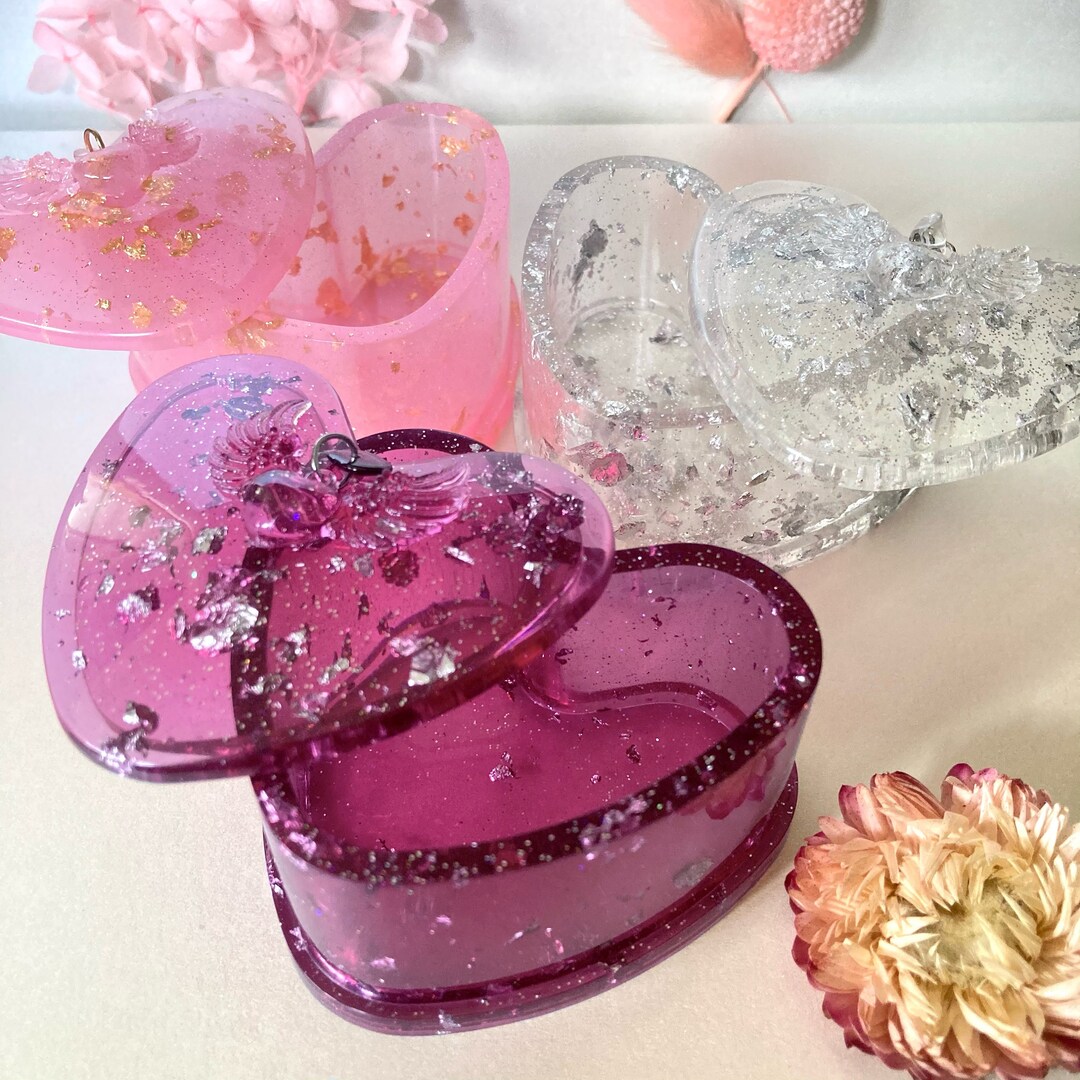 RESIN Trinket Box With Lid / Resin Jewelry Box With Lid / Silver Flakes ...