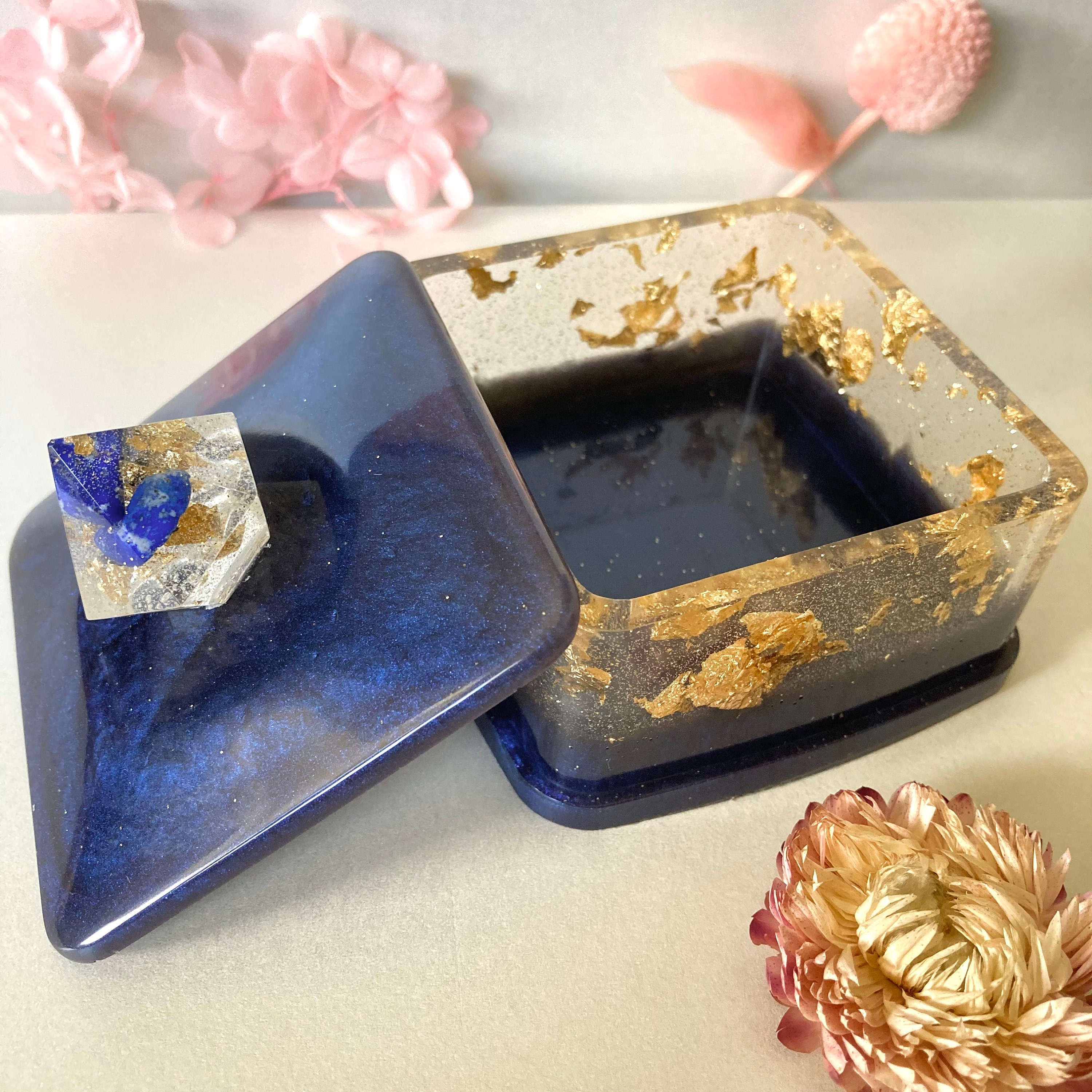 Resin Trinket w/ stone / Trinket Box with Lid 3D flower | Etsy
