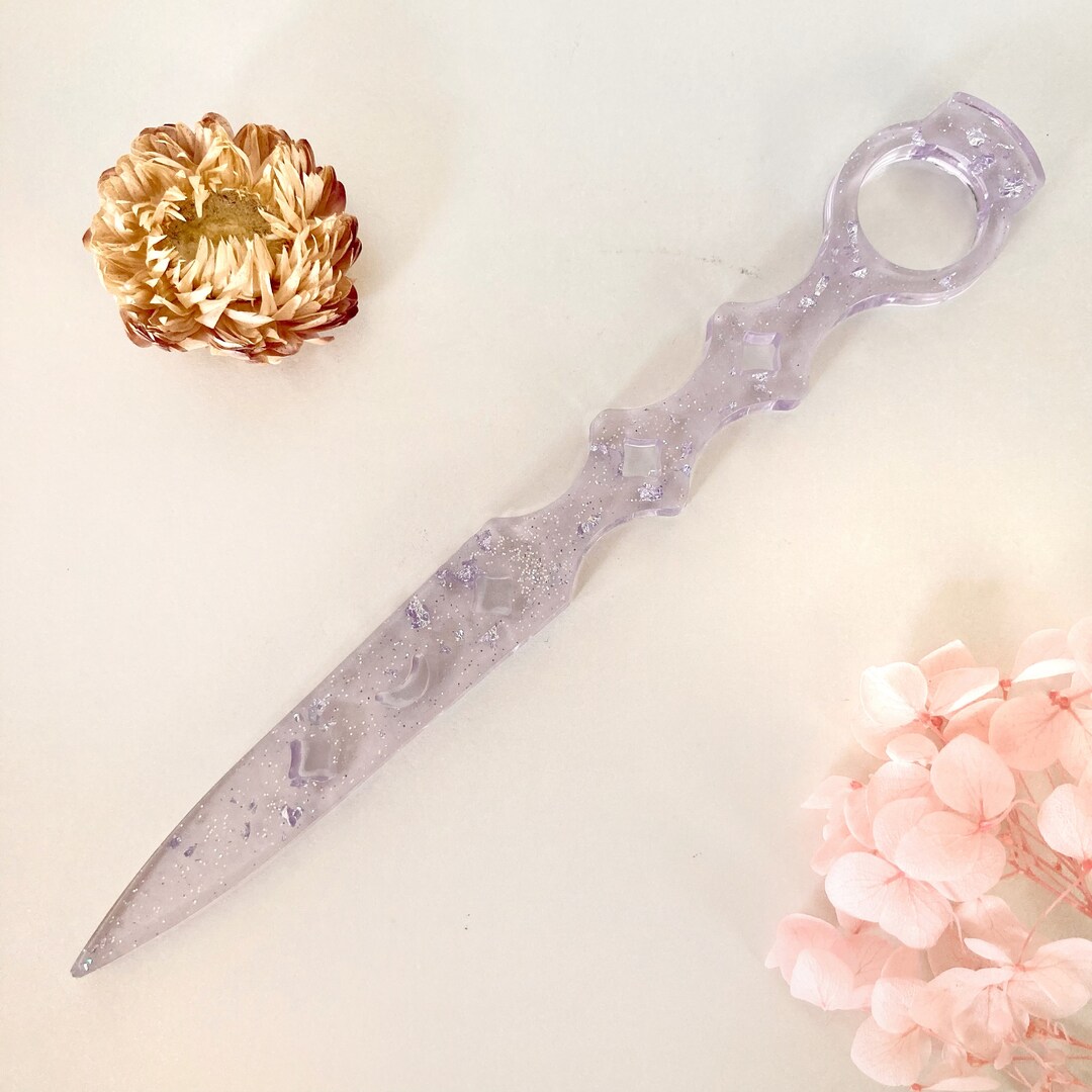 Resin Wand / Glitter and Mica Pigment / Sea Shells / Sailor Moon Theme ...