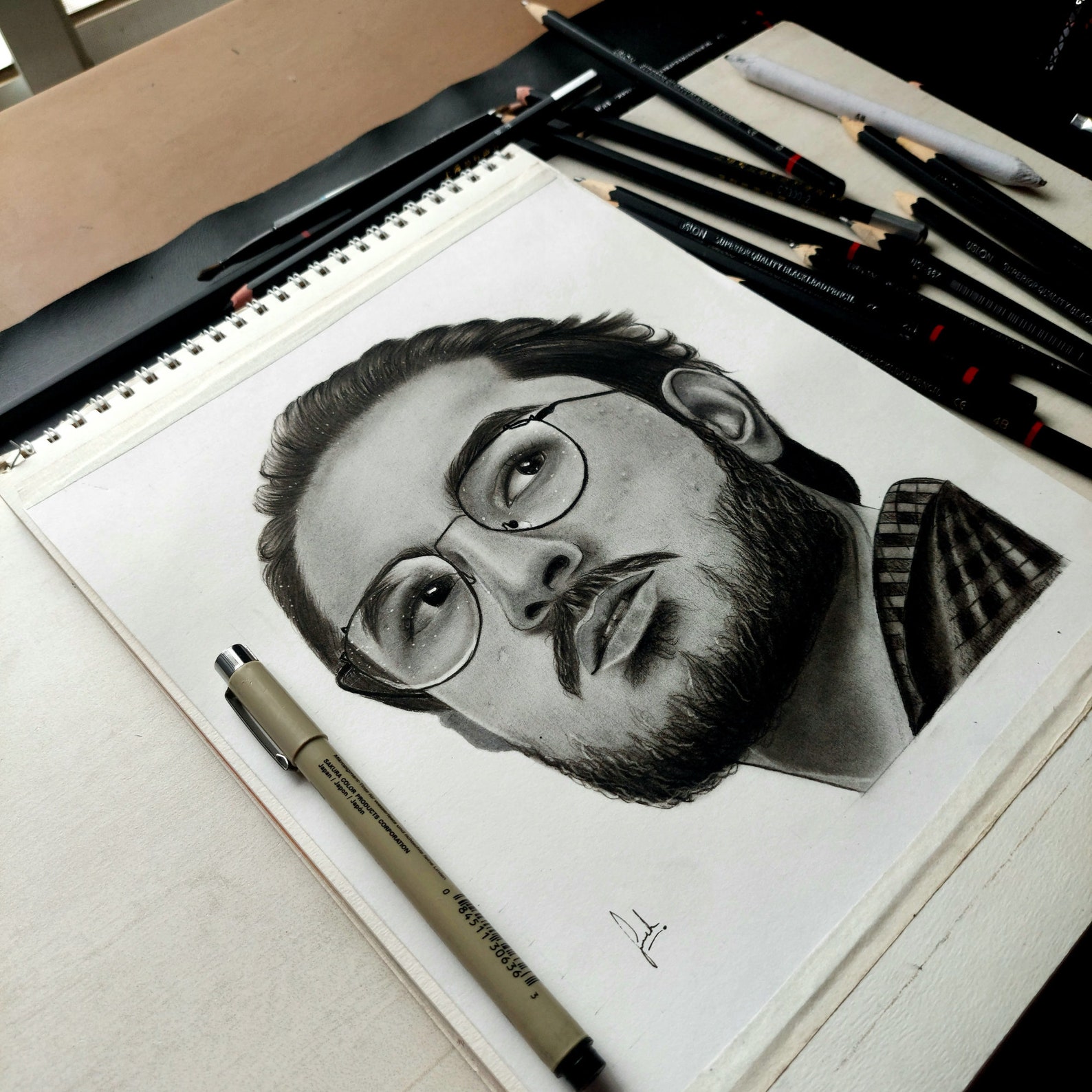 Custom Pencil Sketch Portrait From Your Photo Personalized Hand-drawn ...