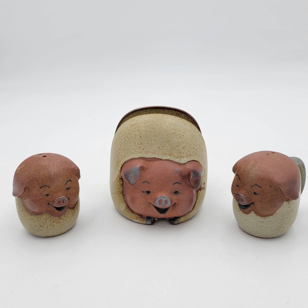 Happy Pig Pottery Salt and Pepper Shakers and Napkin Holder Set UCTCI ...