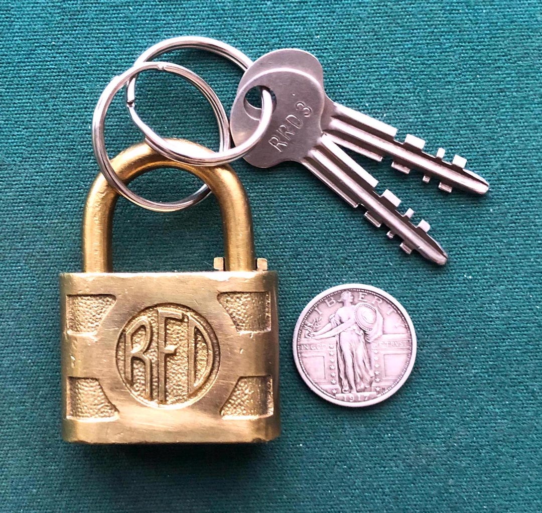 Antique Brass Rural Free Delivery ( RFD ) Mail Padlock + 2 Operable ...