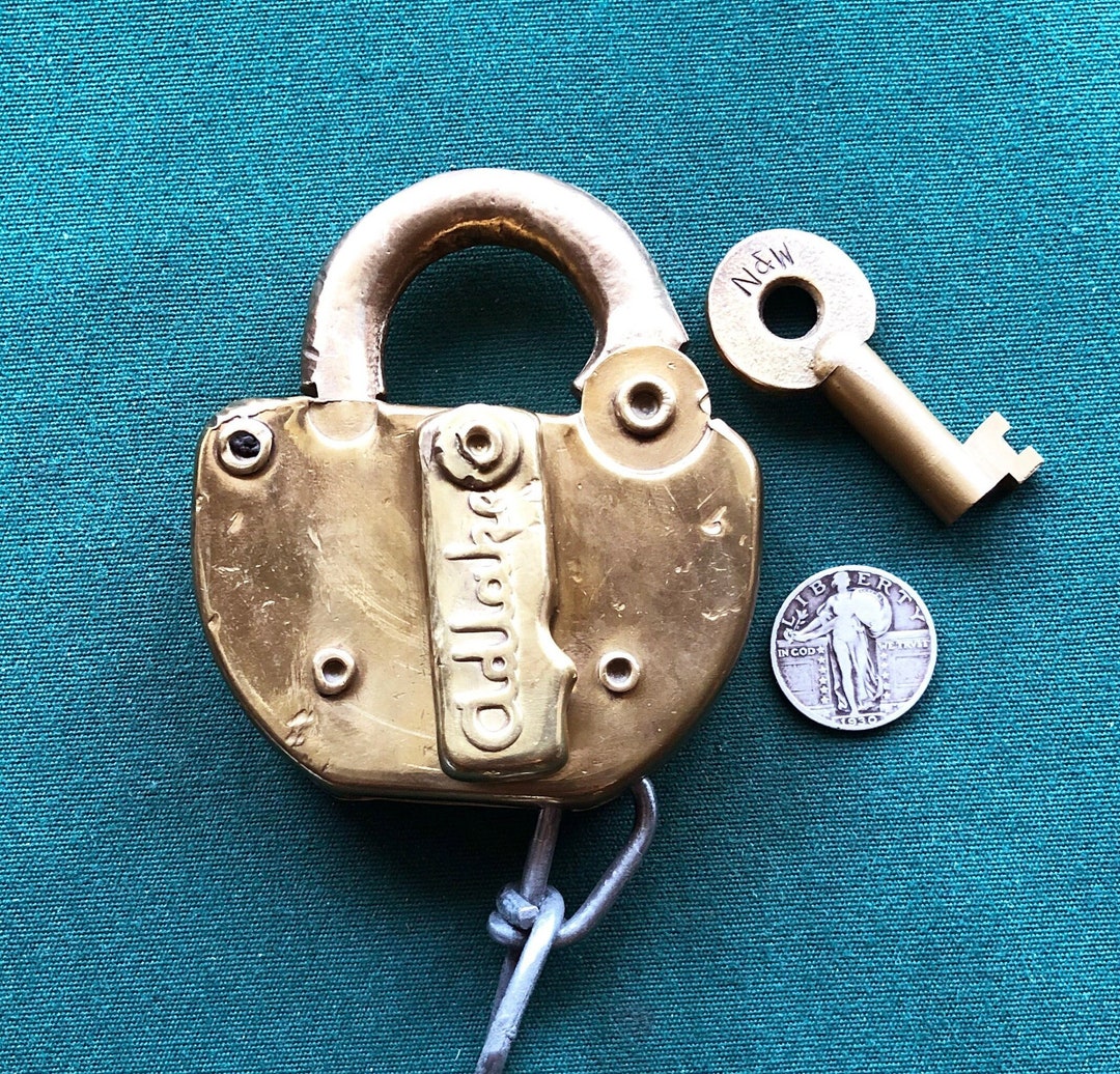 Norfolk and Western ( N&W ) Railroad Brass ADLAKE Padlock + 1 Operable ...