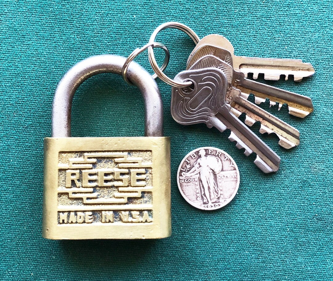 Vintage United States Navy USN Brass Padlock + 4 Operable Keys – REESE ...