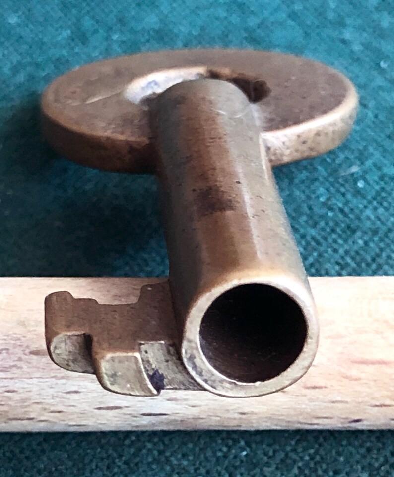 Erie Railroad ERR ( ERIE RR ) Brass Barrel Switch Key – Slaymaker – Pre ...
