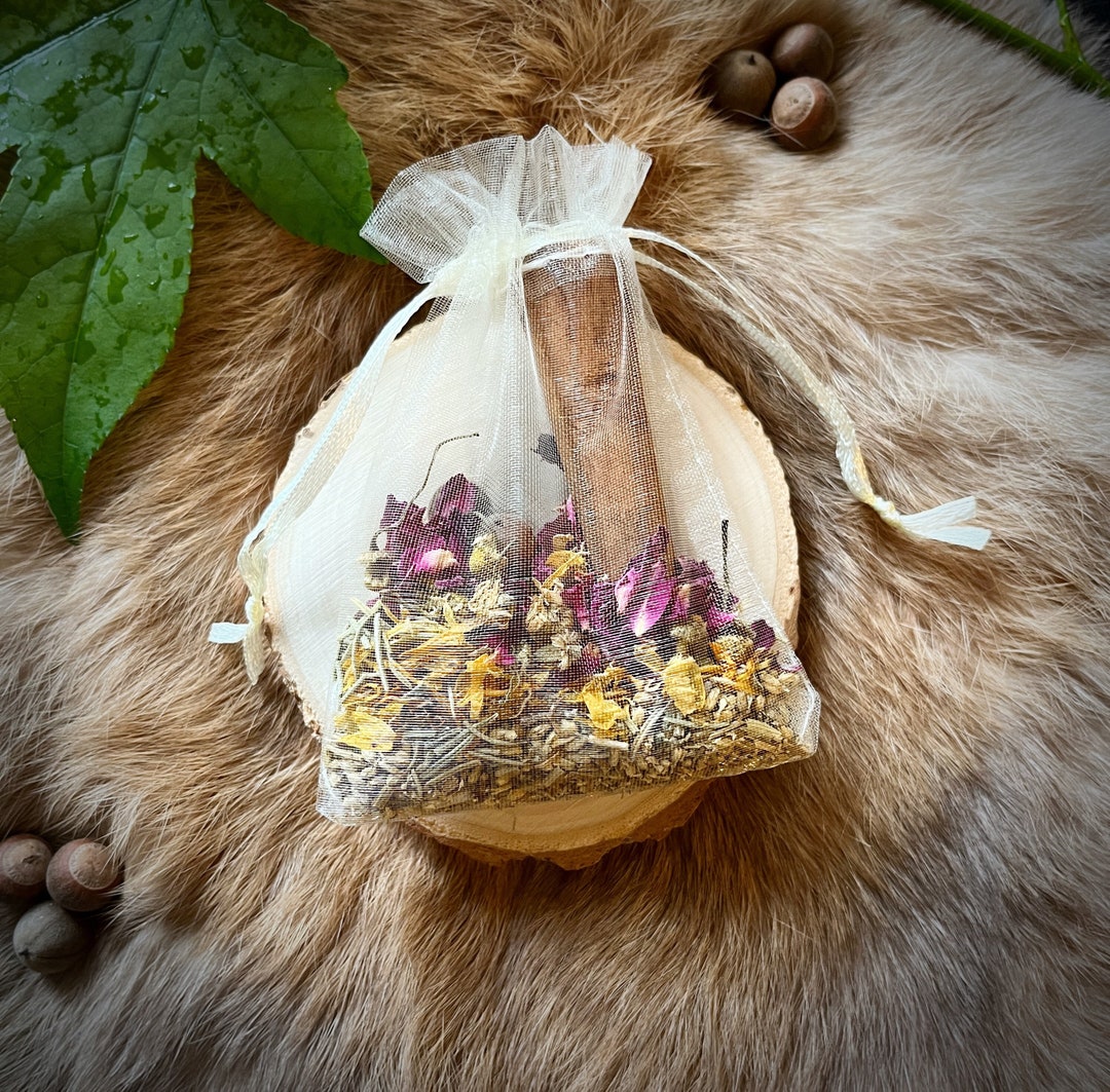 Lammas Sachet | Lughnasadh Spell Sachet | Altar Decor | Pagan Holiday ...