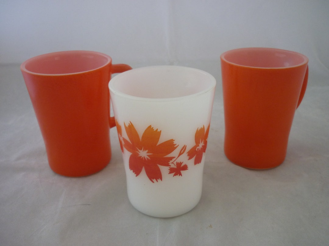 Three Fabulous Orange Crown Agee Pyrex Australia Cape Tulip Solid ...