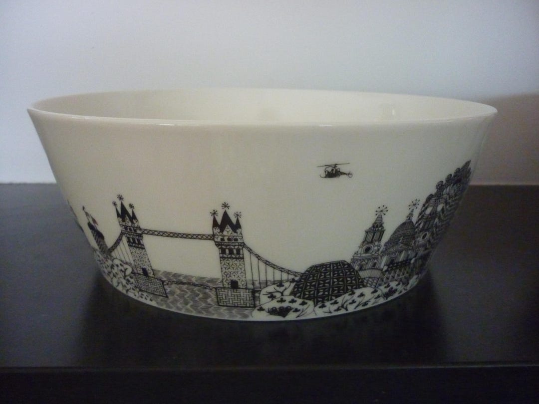 ROYAL DOULTON "london Calling" Large Salad Serving Bowl Great Condition ...