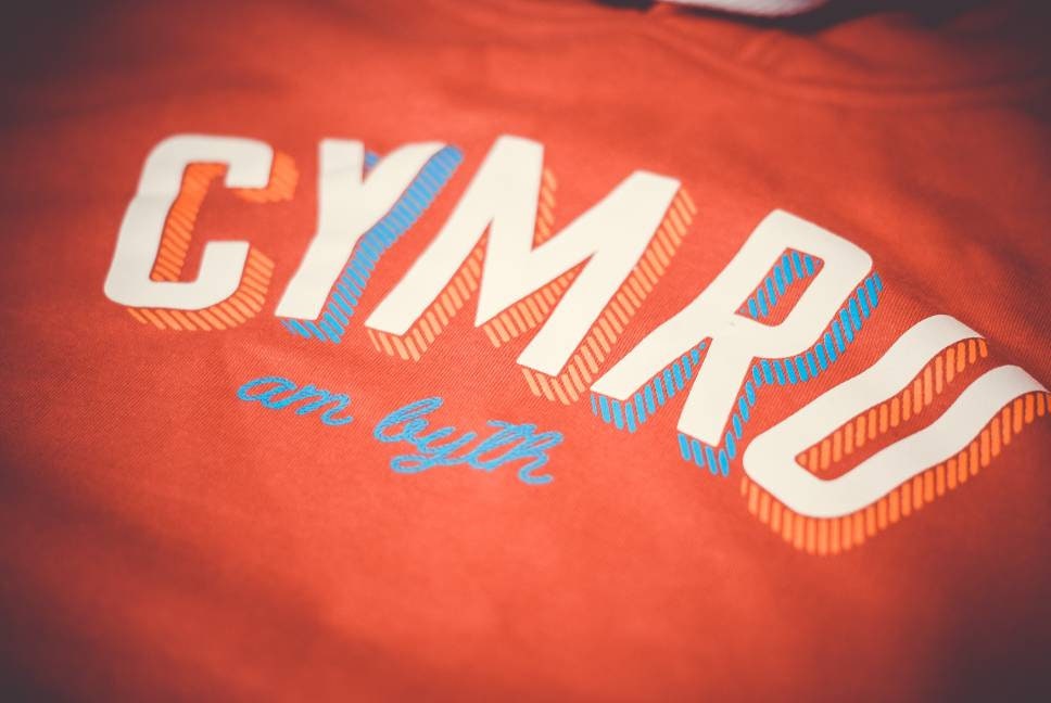 Cymru Am Byth Retro Hoodie - Etsy